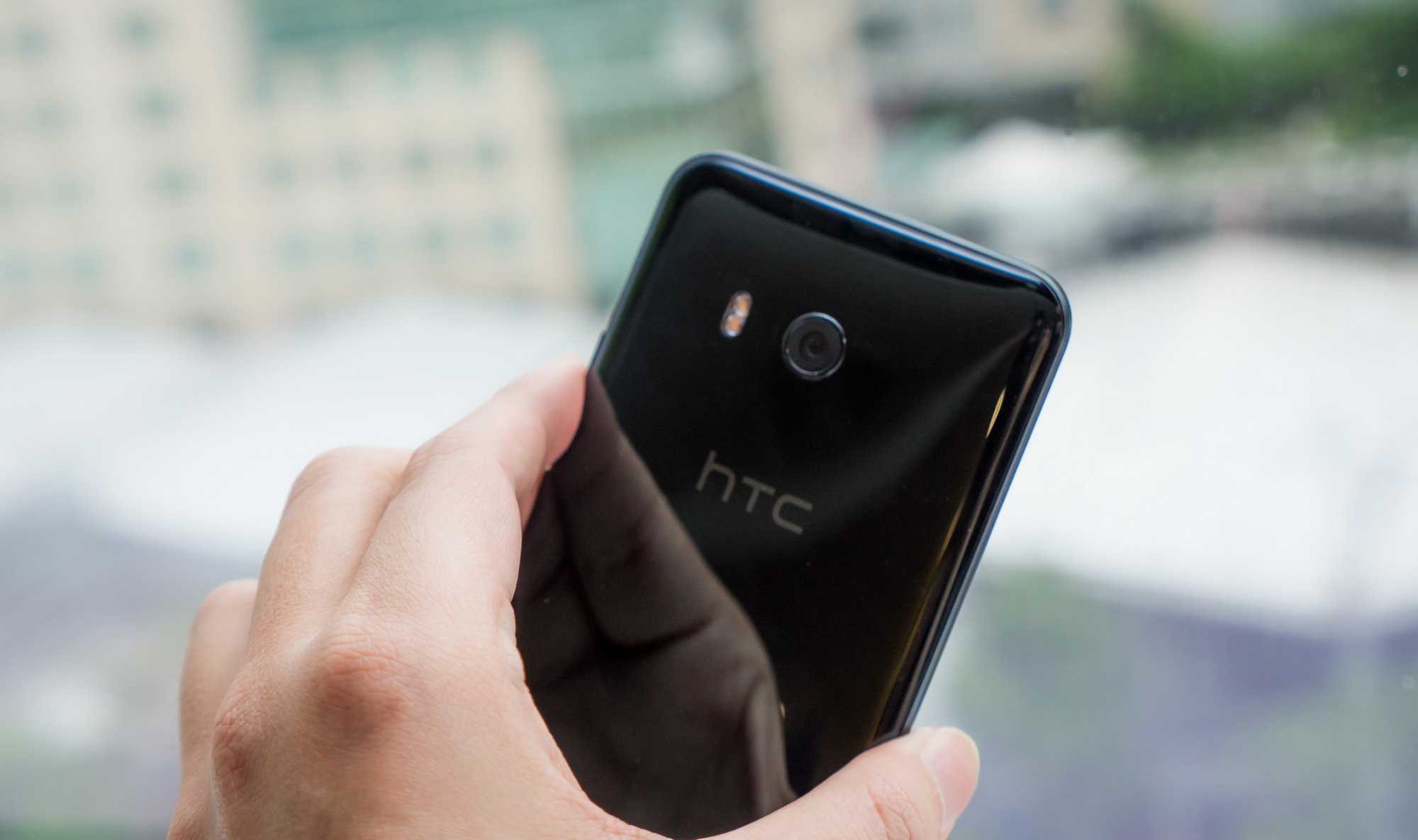 HTC 20 週年！U11 旗艦機免兩萬！詳細規格 + 動手玩相片！ @3C 達人廖阿輝