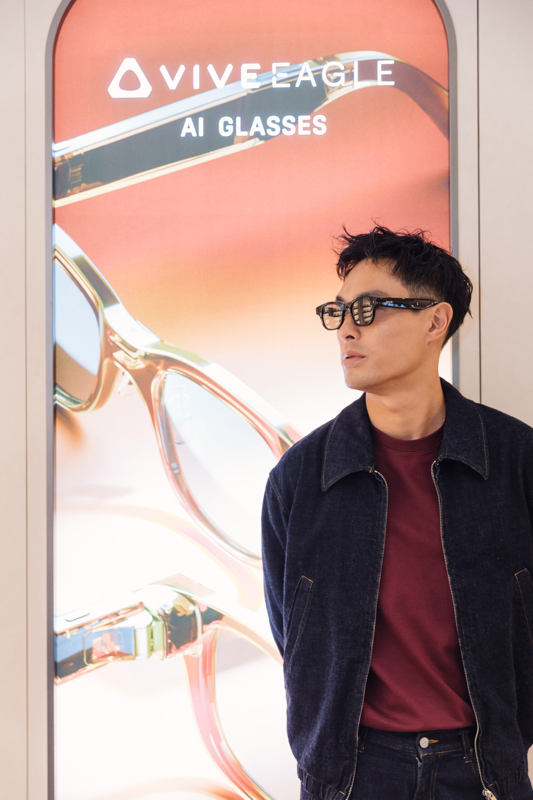 HTC 全球首發 AI 智慧眼鏡 VIVE Eagle 台灣製造打造科技時尚新典範 結合多元 AI 功能與精品設計 攜手台灣大哥大、 2020EYEhaus 擴展智慧穿戴市場 @3C 達人廖阿輝